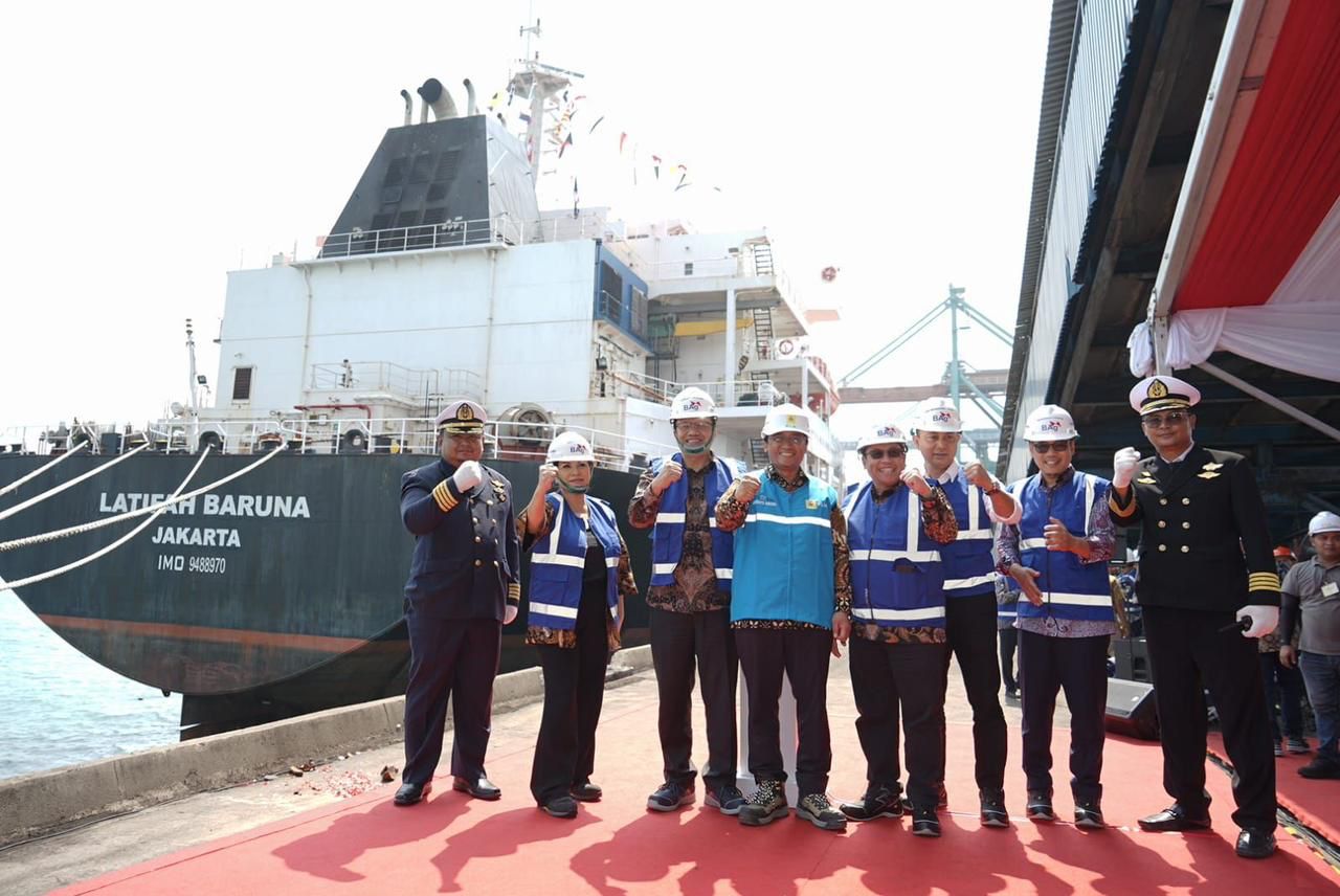 PT PLN Energi Primer Indonesia Tambah Armada Kapal Baru MV Latifah Baruna